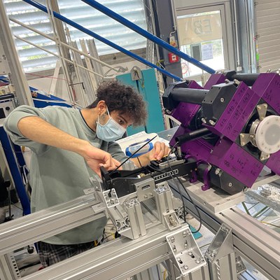 Highly Charged Ion Clocks — Experimentelle Elementarteilchenphysik